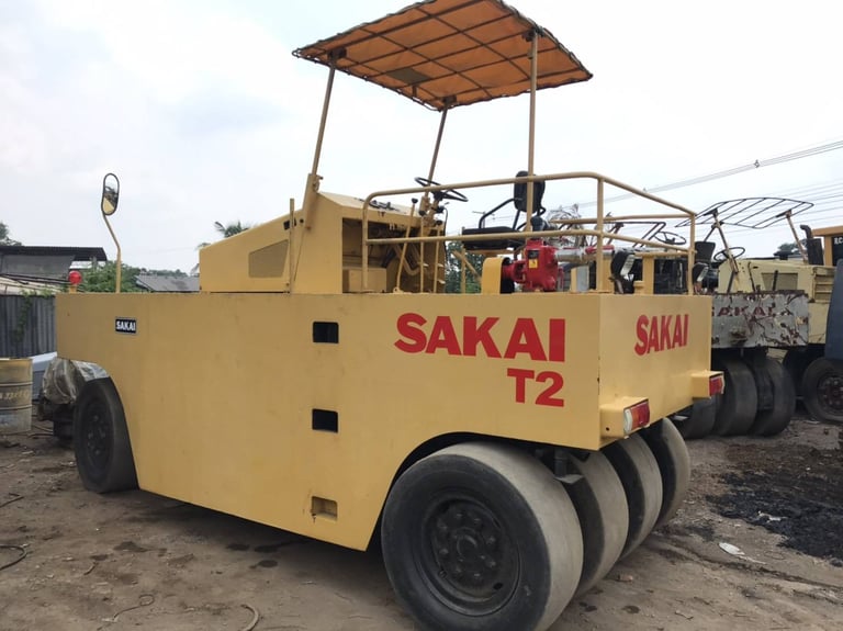 ธรรมนูญ ทุ่งครุ⭐รถบดล้อยาง9ล้อ Sakai T2 สว - Truck2Hand.com
