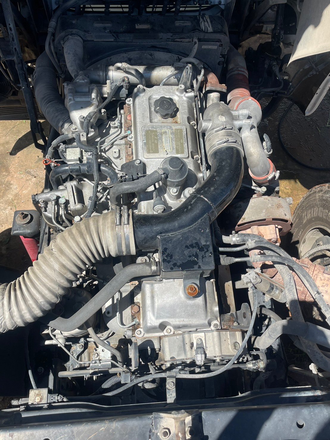 หัวลาก NISSAN UD330 ปี56 เดิมทั้งคัน - Truck2Hand.com