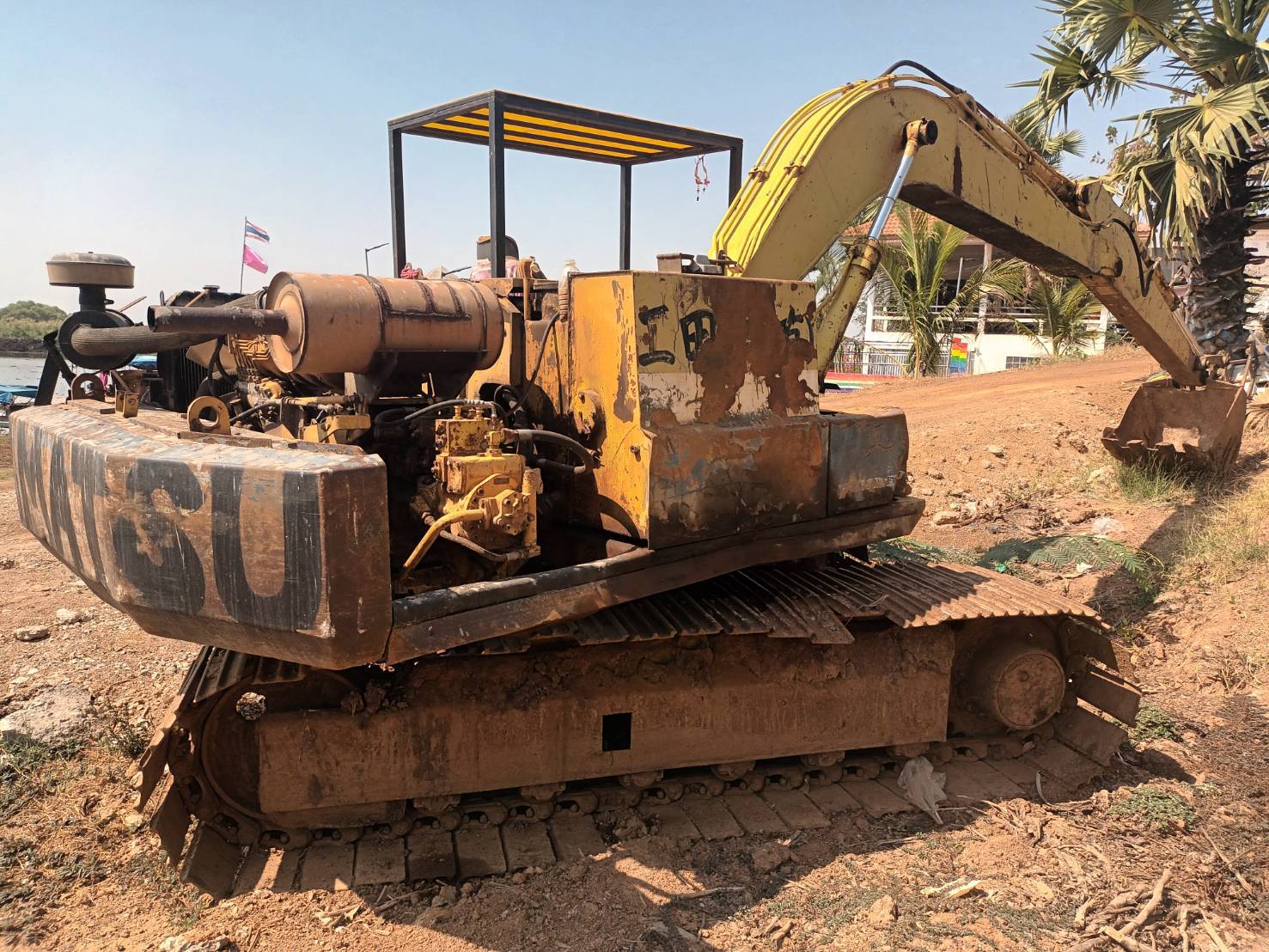 ขายด่วน รถแบคโฮ KOMATSU PC100-3 เครื่องเดิม - Truck2Hand.com