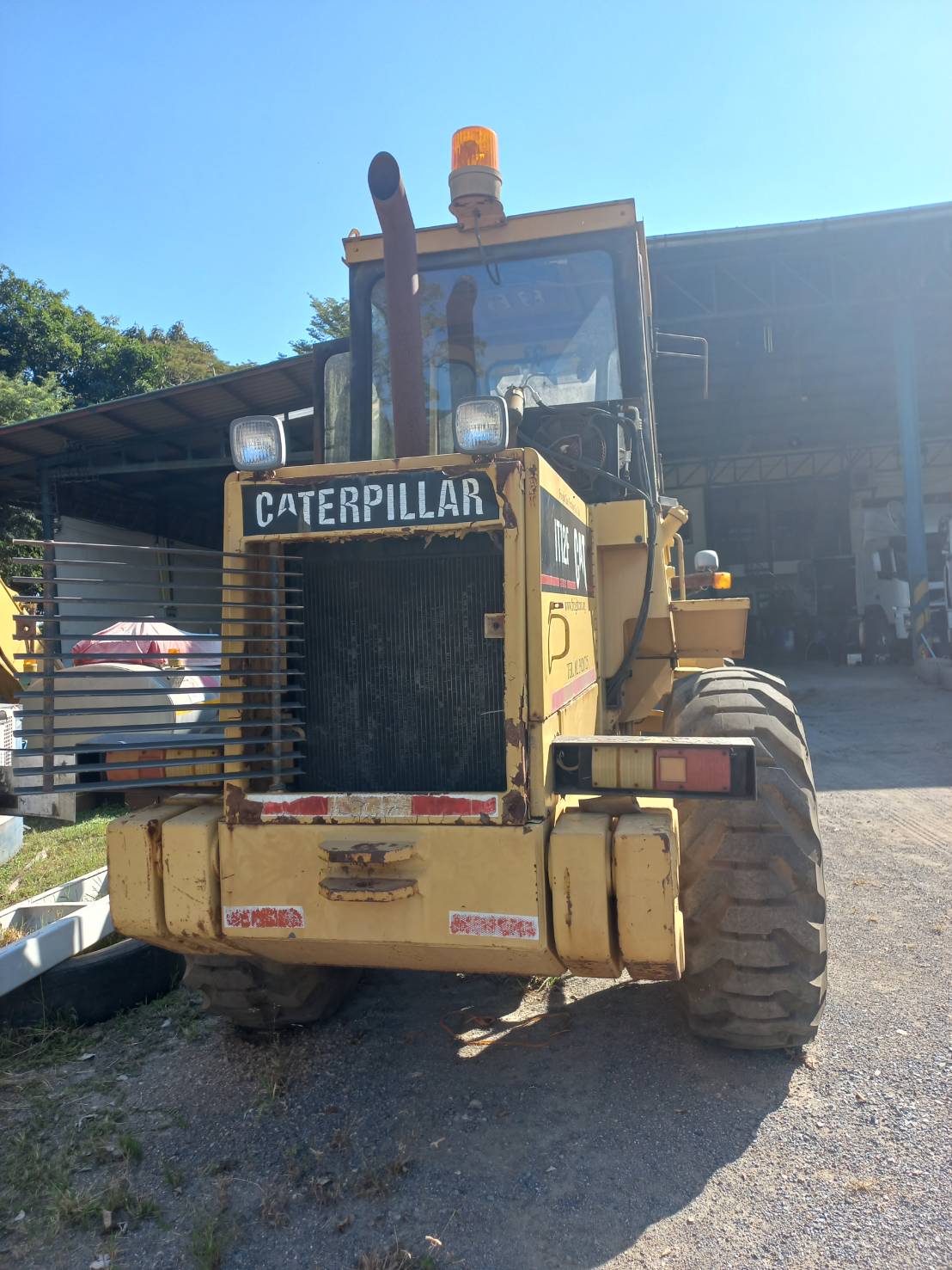 ขายรถตัก ยี่ห้อ CATERPILLAR รุ่น IT12F - Truck2Hand.com