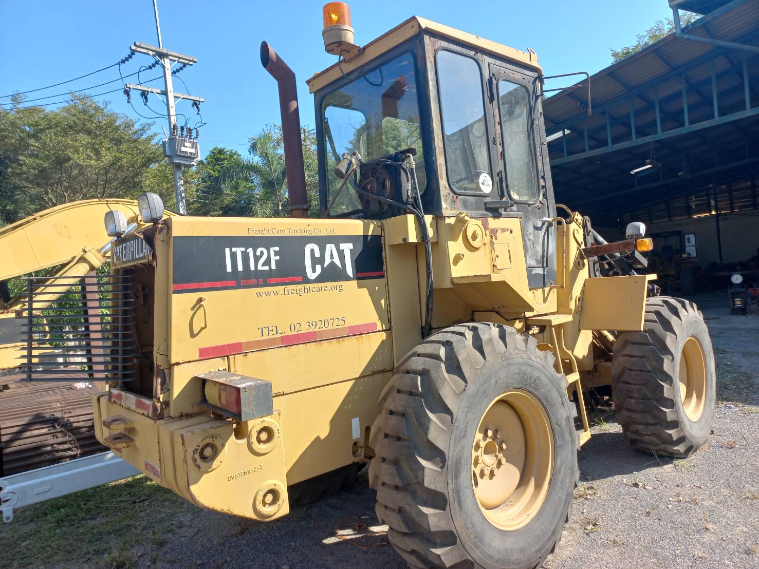 ขายรถตัก ยี่ห้อ CATERPILLAR รุ่น IT12F - Truck2Hand.com