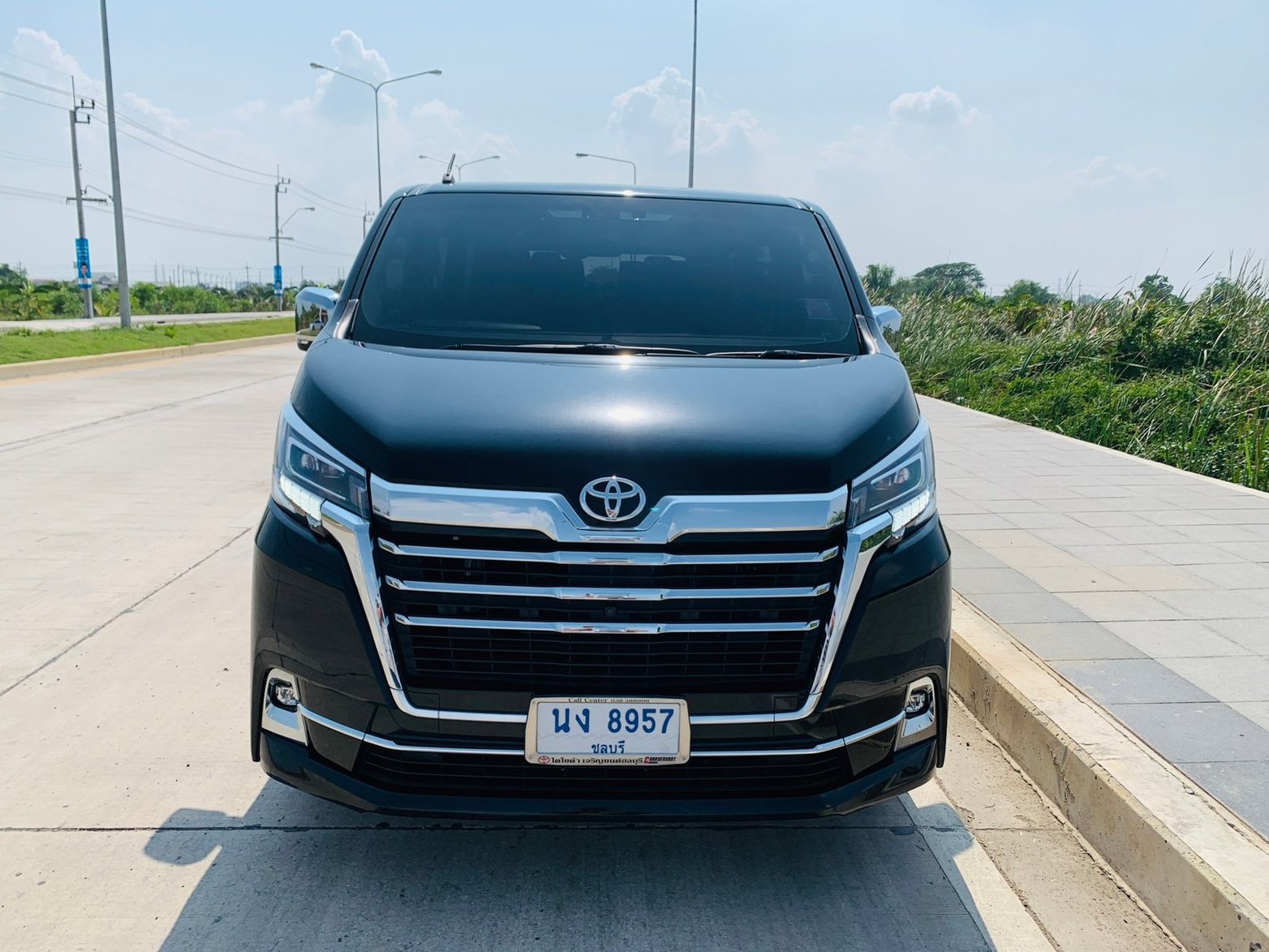 🚩NEW TOYOTA MAJESTY 2.8 PREMIUM 6AT SUV 20 - Truck2Hand.com