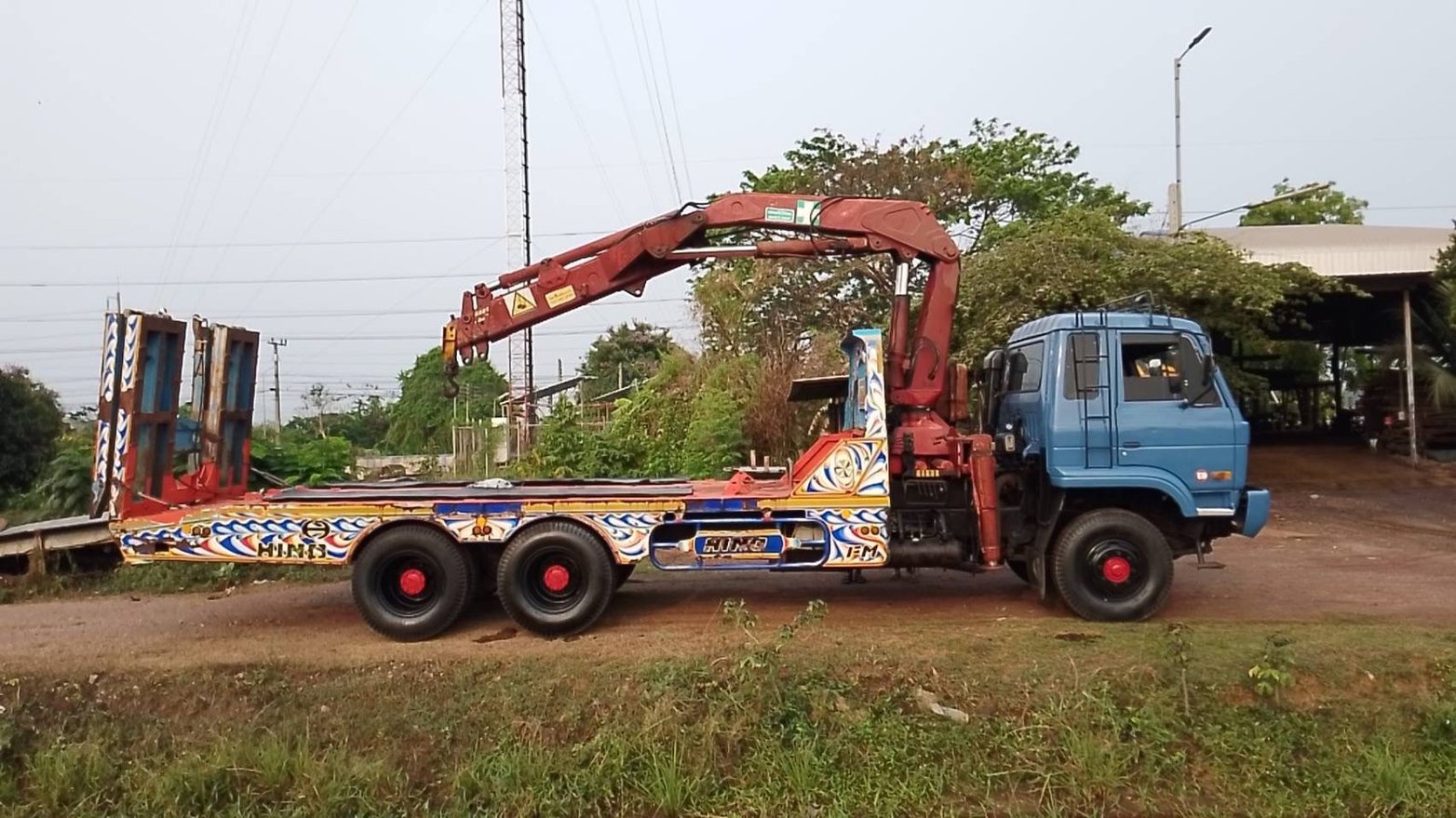 Nissan UD290 แรง 2เพลาปี37 เทลเลอร์ติดเฮี้ย - Truck2Hand.com