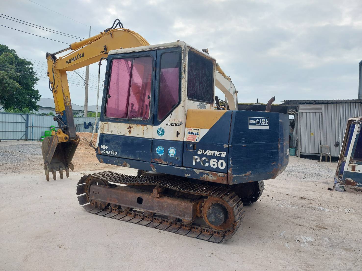 KOMATSU PC60-6 - Truck2Hand.com