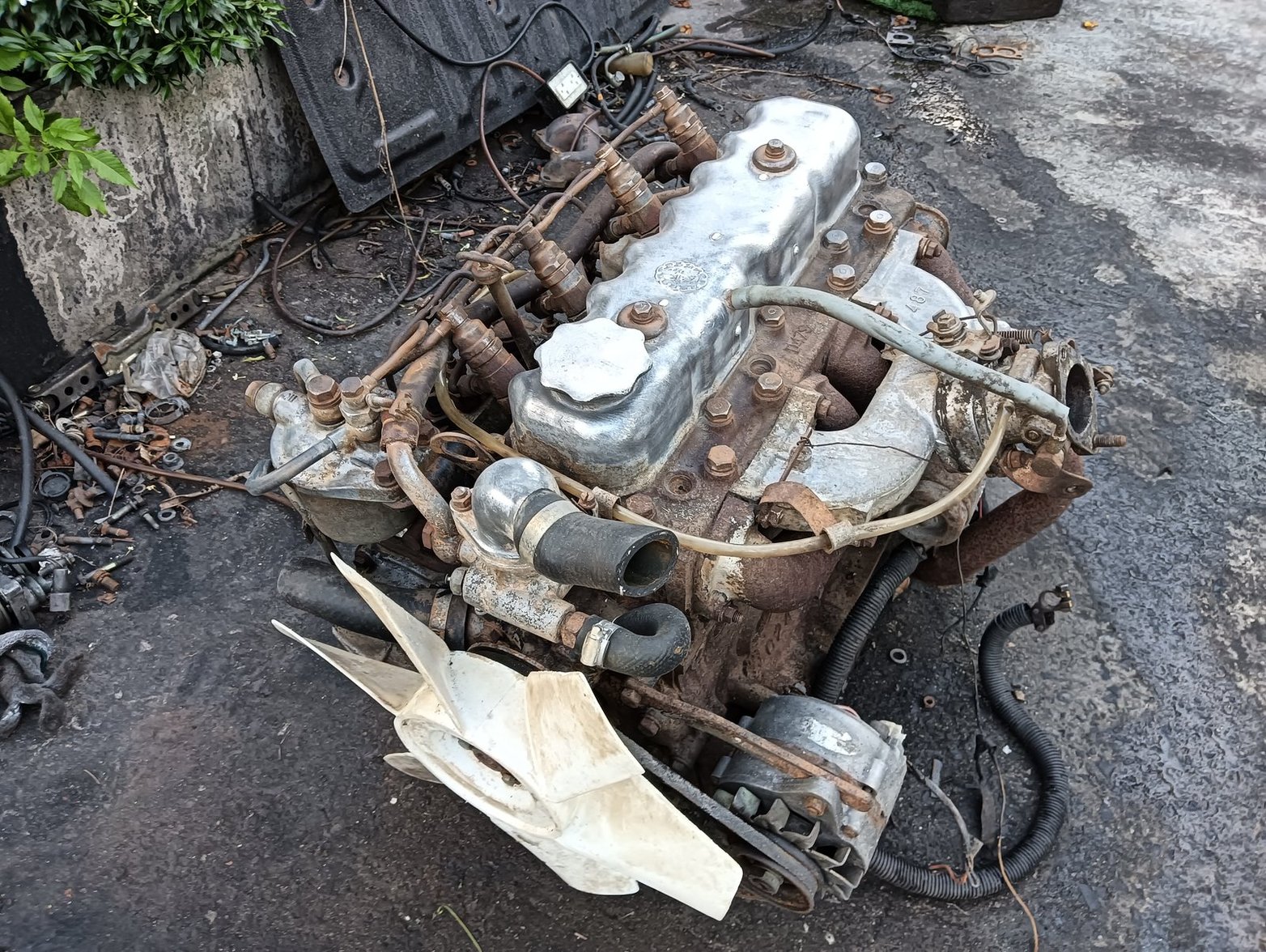 ขายเครื่องอีซูซุ c240ราคาถูก - Truck2Hand.com