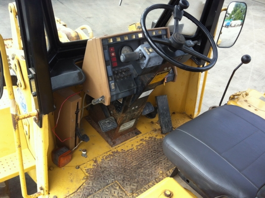 รถตักล้อยาง CAT 910E เก่าญี่ปุ่น เทียบเท่า - Truck2Hand.com