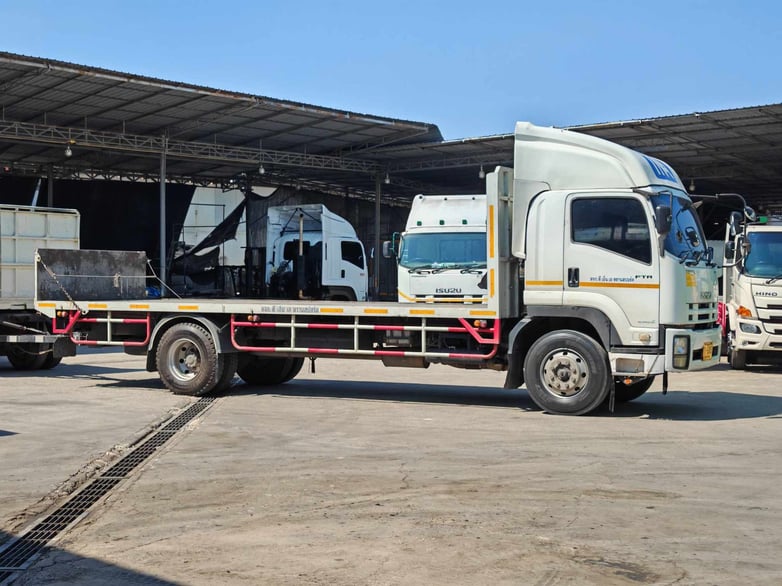หกล้อพื้นเรียบ จัดเต็ม ISUZU FTR240 ยาว 7.4 - Truck2Hand.com