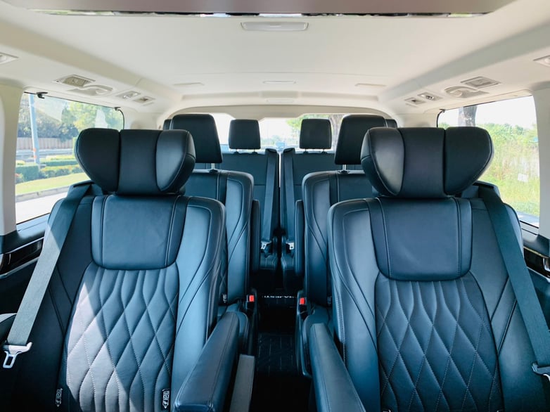 NEW TOYOTA MAJESTY 2.8 PREMIUM 6AT SUV 2021 - Truck2Hand.com