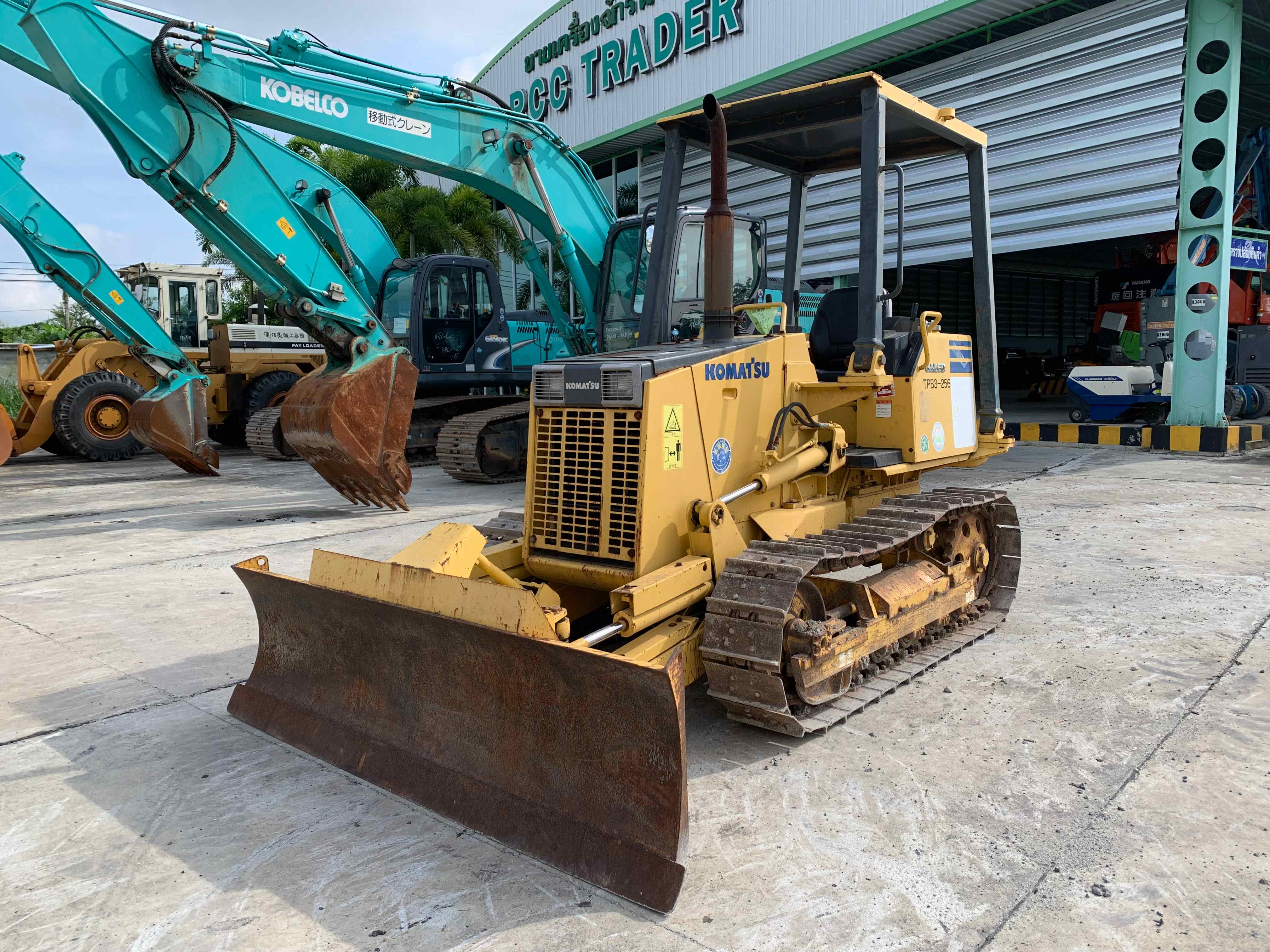 KOMATSU D21A-8 รถปี 2015, 2100 ชั่วโมงเท่าน - Truck2Hand.com