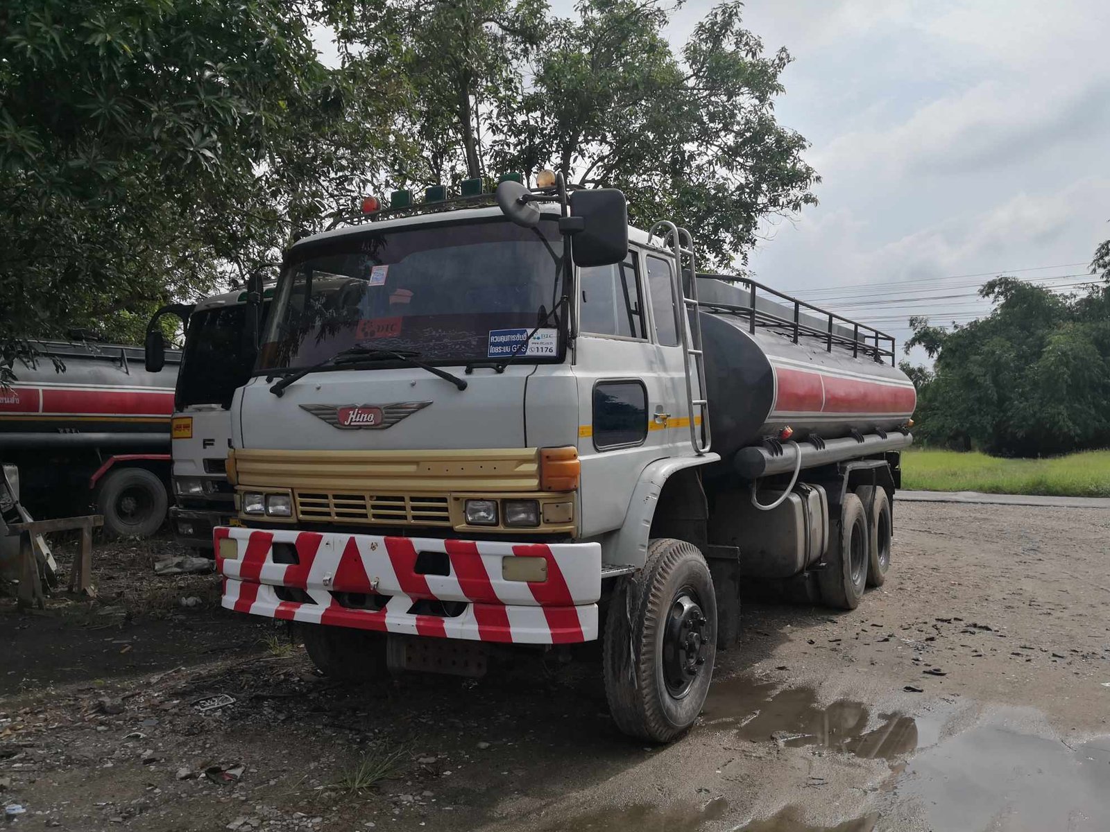 สิบล้อพ่วงแม่+ลูกแท็งค์น้ำ Hino FM176 ตัวลู - Truck2Hand.com