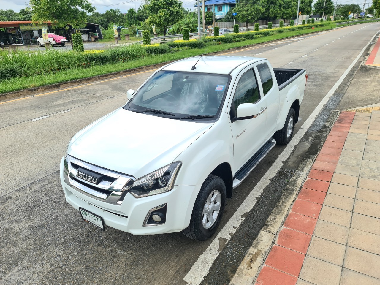 ISUZU D-MAX HI-LANDER SPACE CAB 1.9 Z DDI M - Truck2Hand.com