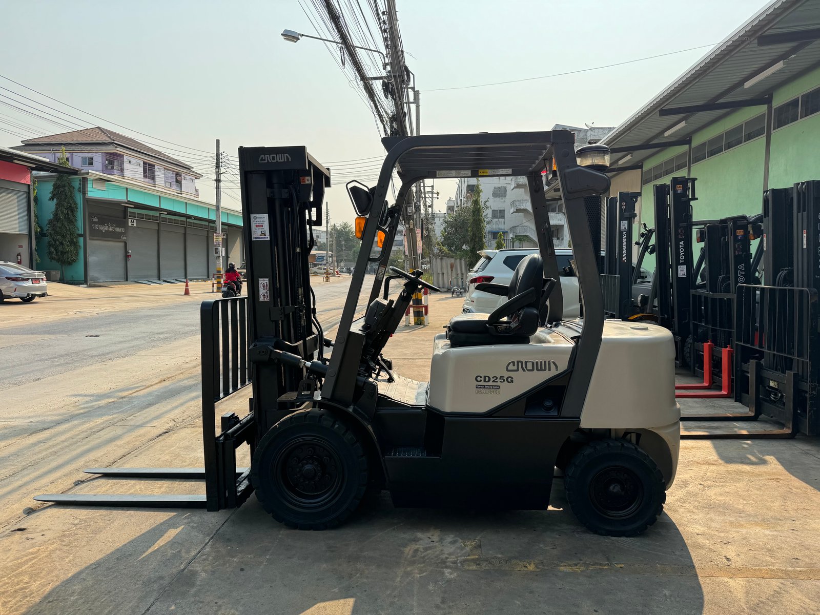 74 CROWN CD25G - Truck2Hand.com