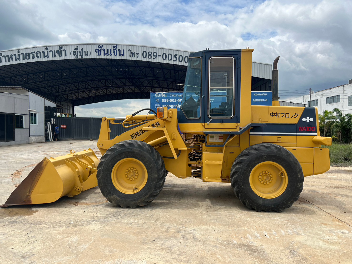 KOMATSU WA100-1 นำเข้าจากญี่ปุ่น สภาพพร้อมใ - Truck2Hand.com