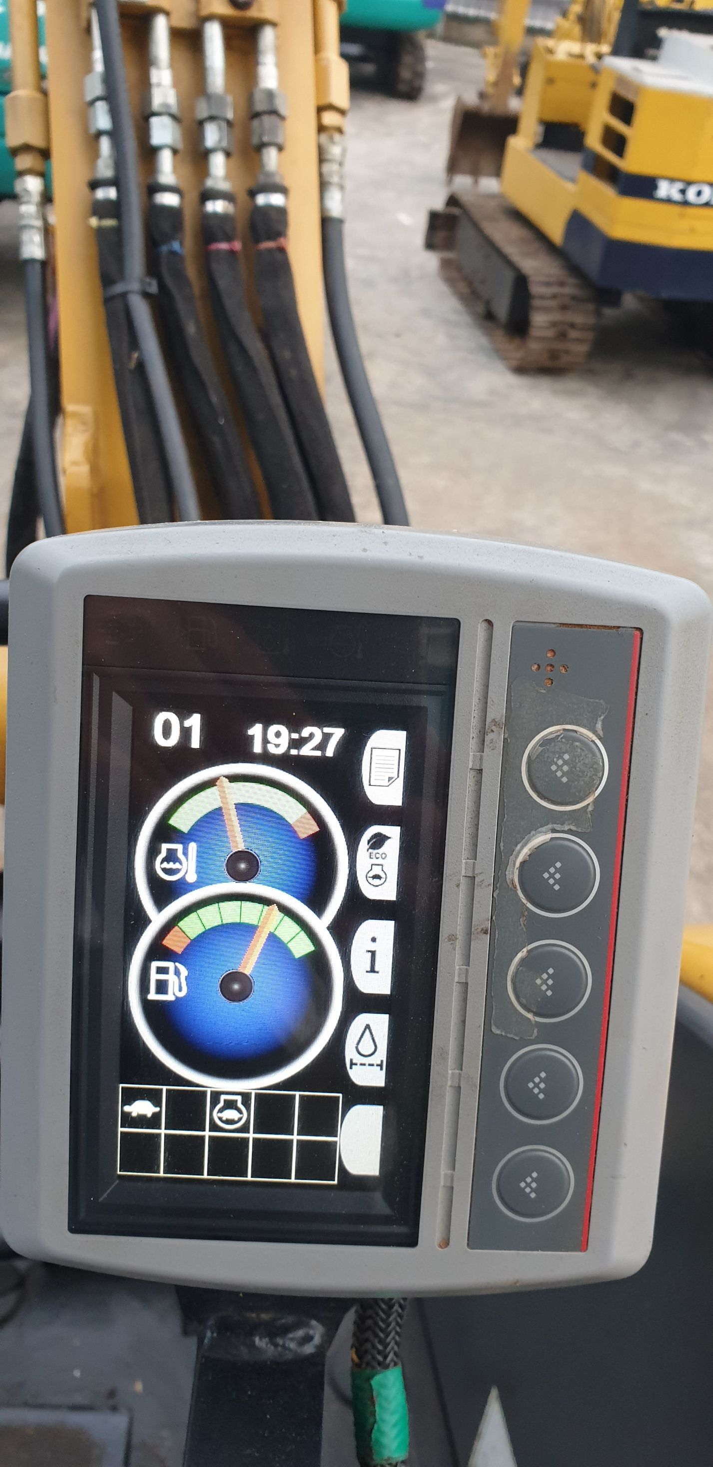 หน้าจอ CAT305.5 นำเข้าจากญี่ปุ่น สภาพพร้อมใ - Truck2Hand.com