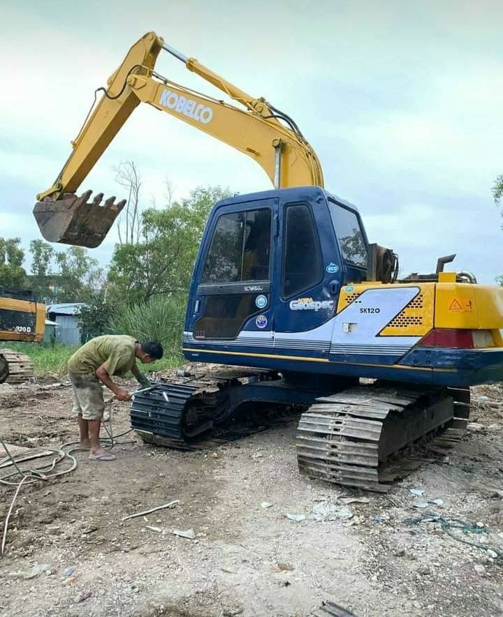 ตลาดซื้อขาย เครื่องจักร รถแบคโฮ รถขุด KOBELCO (โคเบลโก) SK120-3 กรุงเทพ ...
